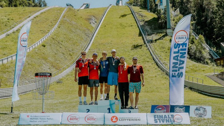 Entscheidung im Wald: Tiroler Duo holt Disc-Golf-Titel - Sport Austria ...